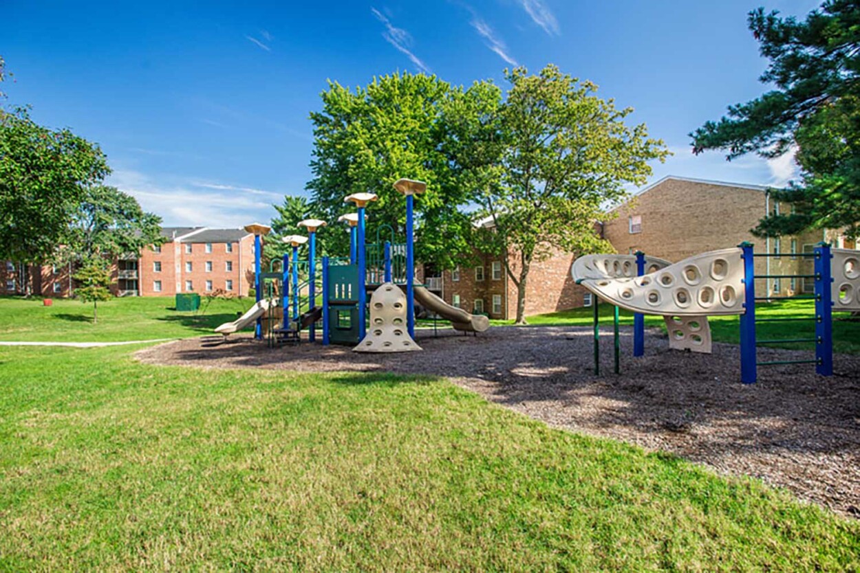 Apartment Photo Gallery - Lerner Springfield Square